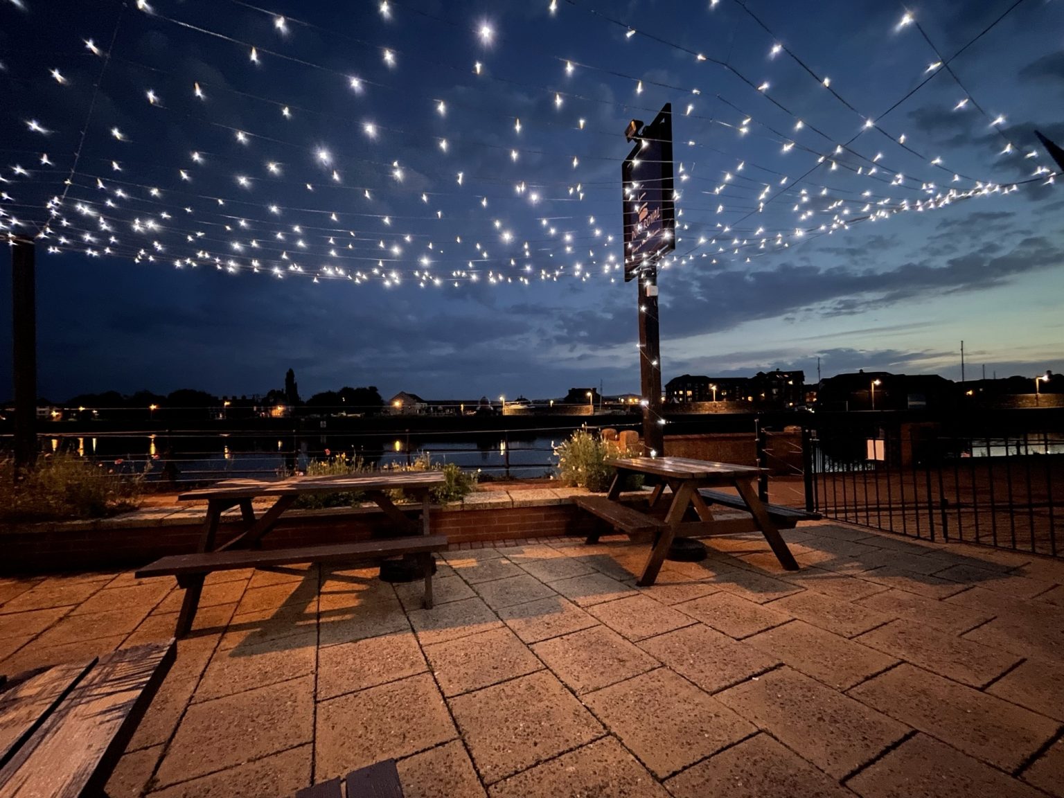 The Port Royal | Riverside pub in a stunning location